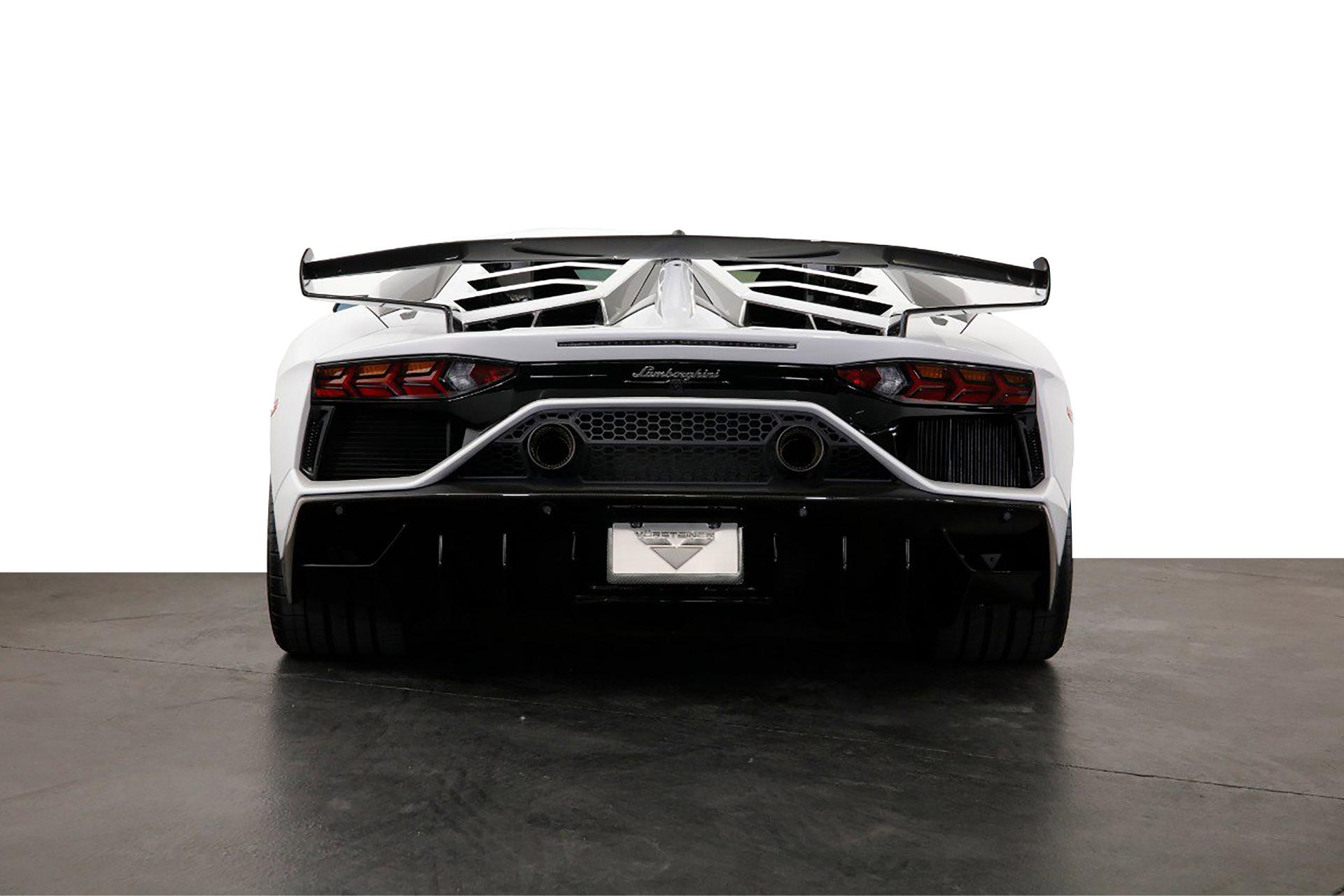 Aventador White Back